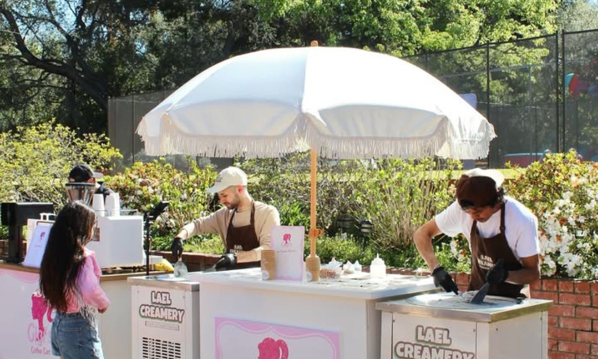 16 DIY Roadside Farm Stand Ideas for 2025 – Fizzy Flare