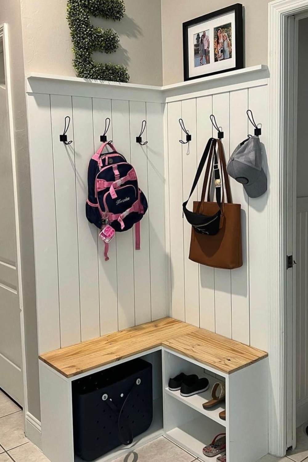 5 Entryway Hacks Professional Organizers Swear By – Fizzy Flare