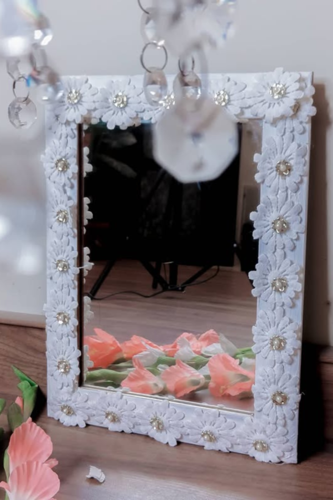 21 DIY Mirror Frame Ideas for 2026 – Fizzy Flare